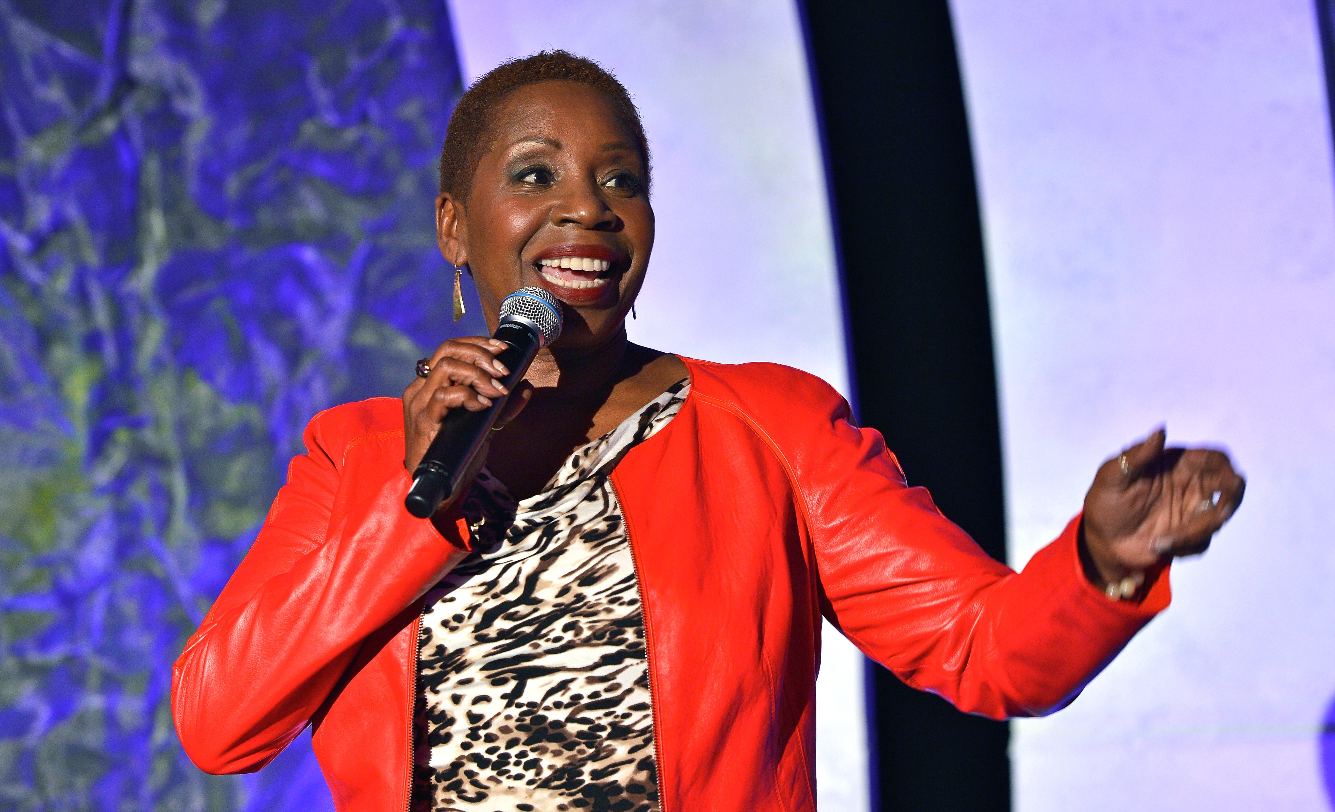 Iyanla Vanzant Learns How to Twerk | K97.5