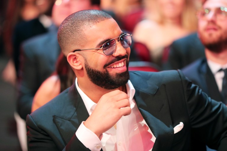 Sooooo This Is The IG Model That Claims She's Knocked Up By Drake ...